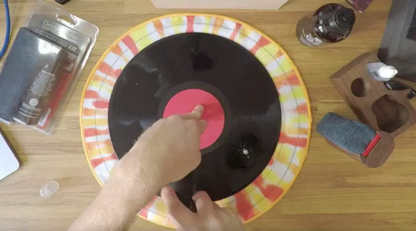 How to Clean Vinyl Records - The Ultimate Guide - Sound Matters