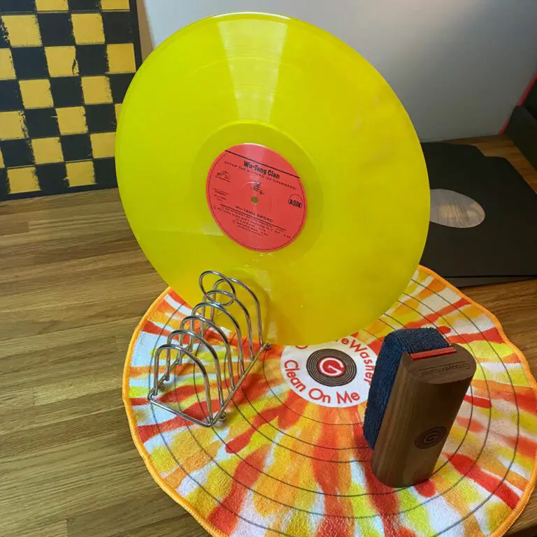 How to Clean Vinyl Records - The Ultimate Guide - Sound Matters