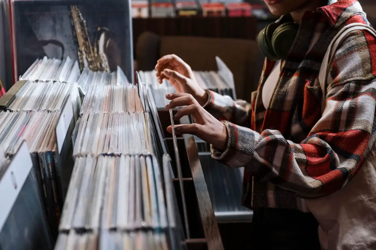 Vinyl Guide For New Record Collectors - Sound Matters