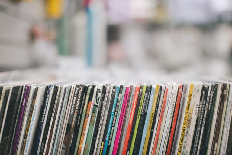 LP vs Vinyl: Are LP and Vinyl the Same Thing? - Sound Matters