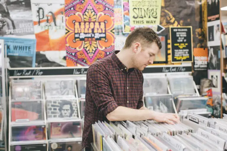 LP vs Vinyl: Are LP and Vinyl the Same Thing? - Sound Matters