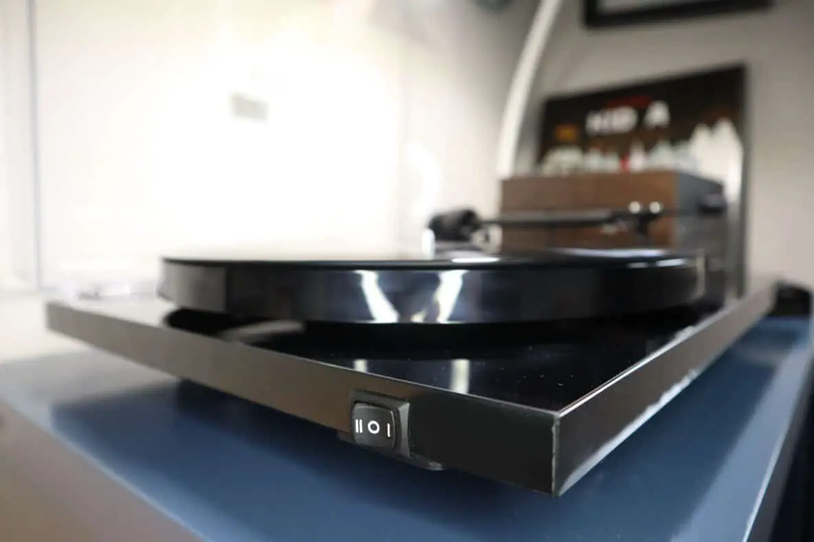 Pro-Ject E1 Review - A Great First Turntable? - Sound Matters