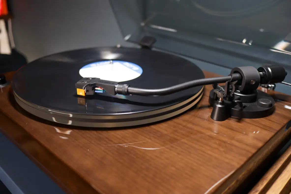 Fluance RT85N Review - Reference Series Turntable with Nagaoka ...